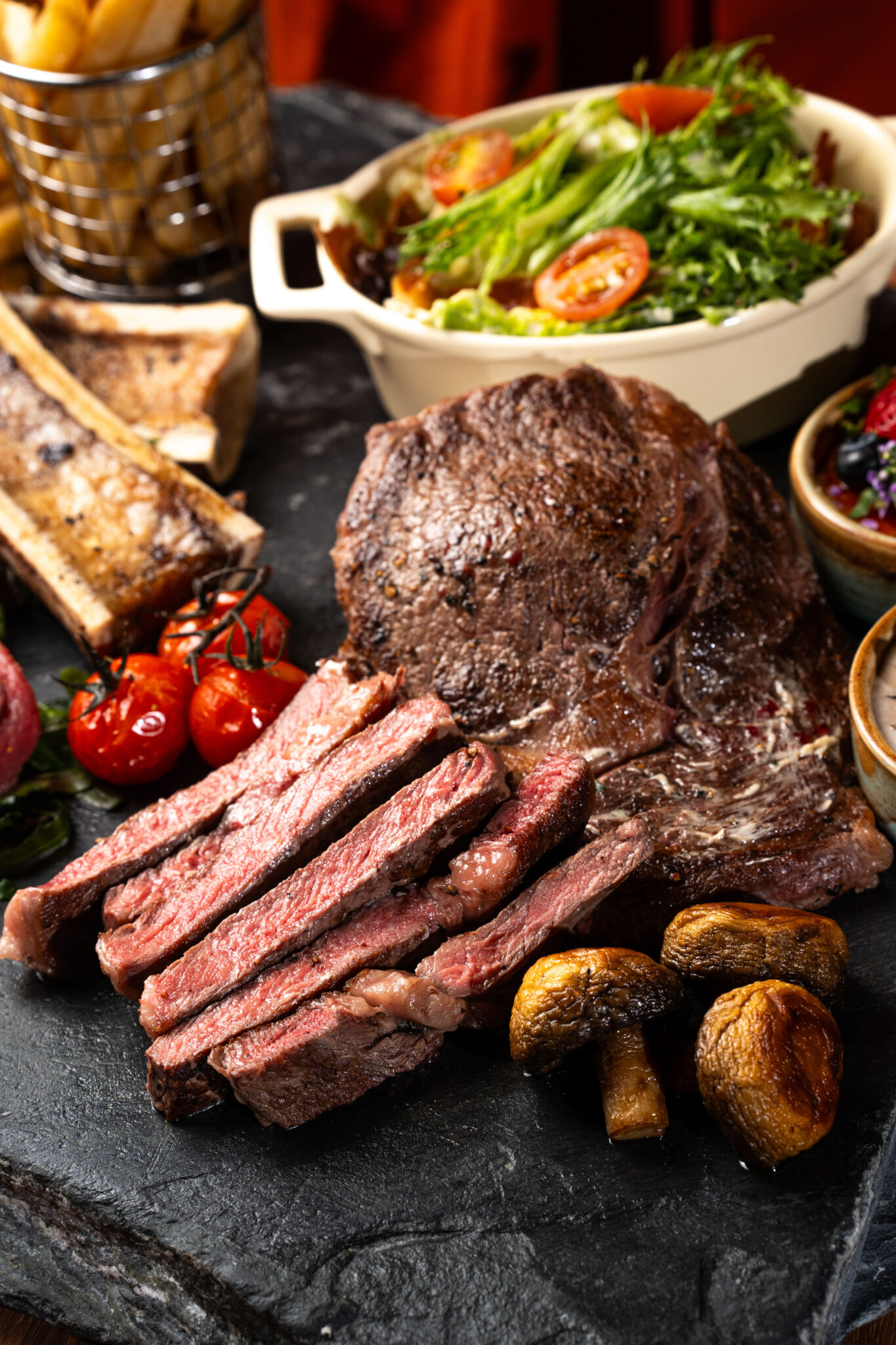 Winestone Restaurant Singapore | Mercure Singapore on Stevens